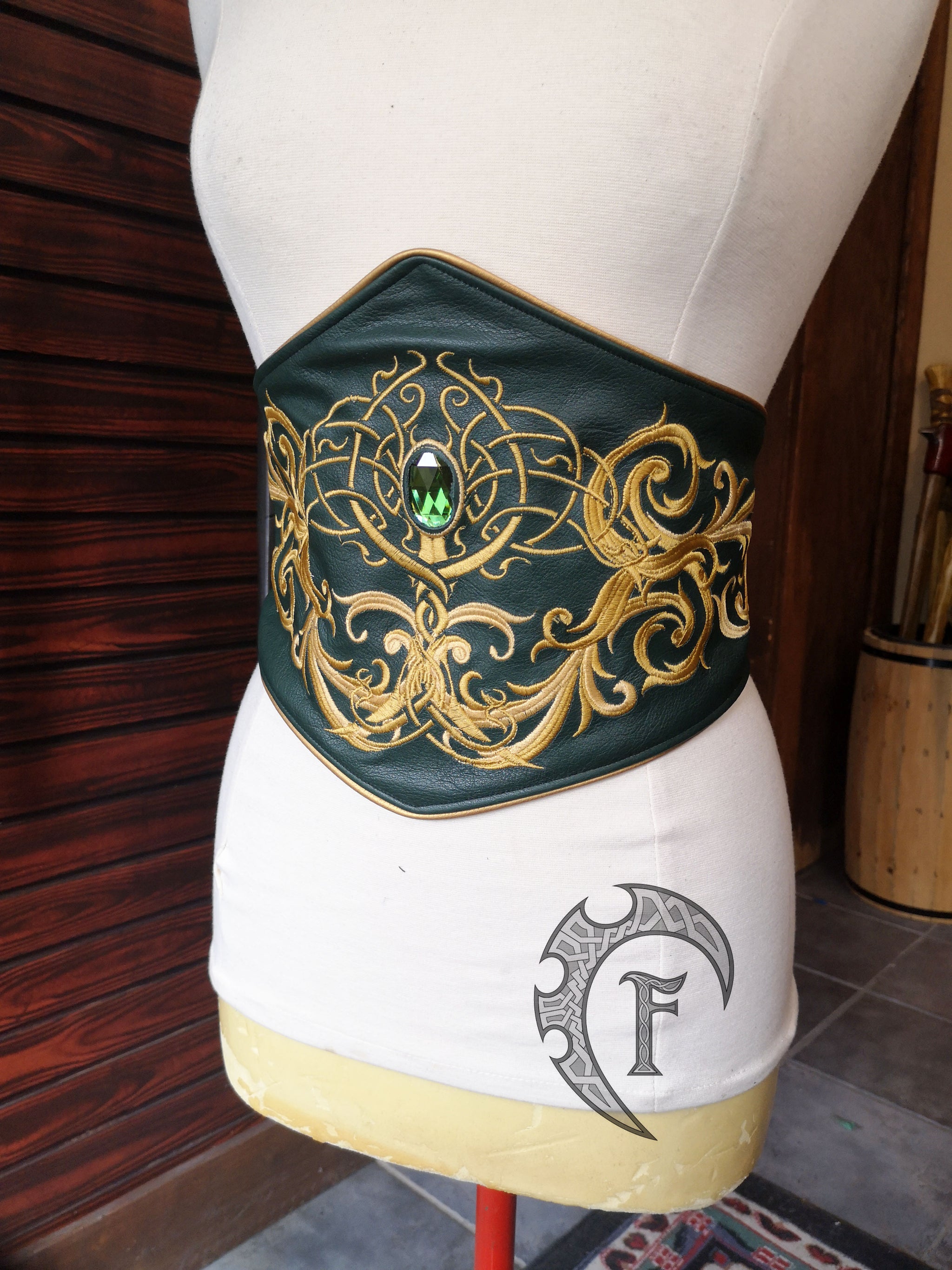 Elven embroidered belt – Feral-Workshop